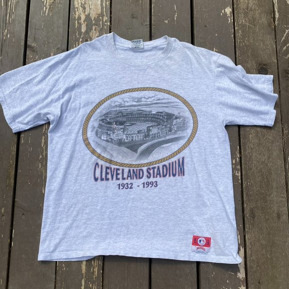 nutmeg | Shirts | Vintage Cleveland Indians Stadium Shirt Nutmeg Xl 9s ...